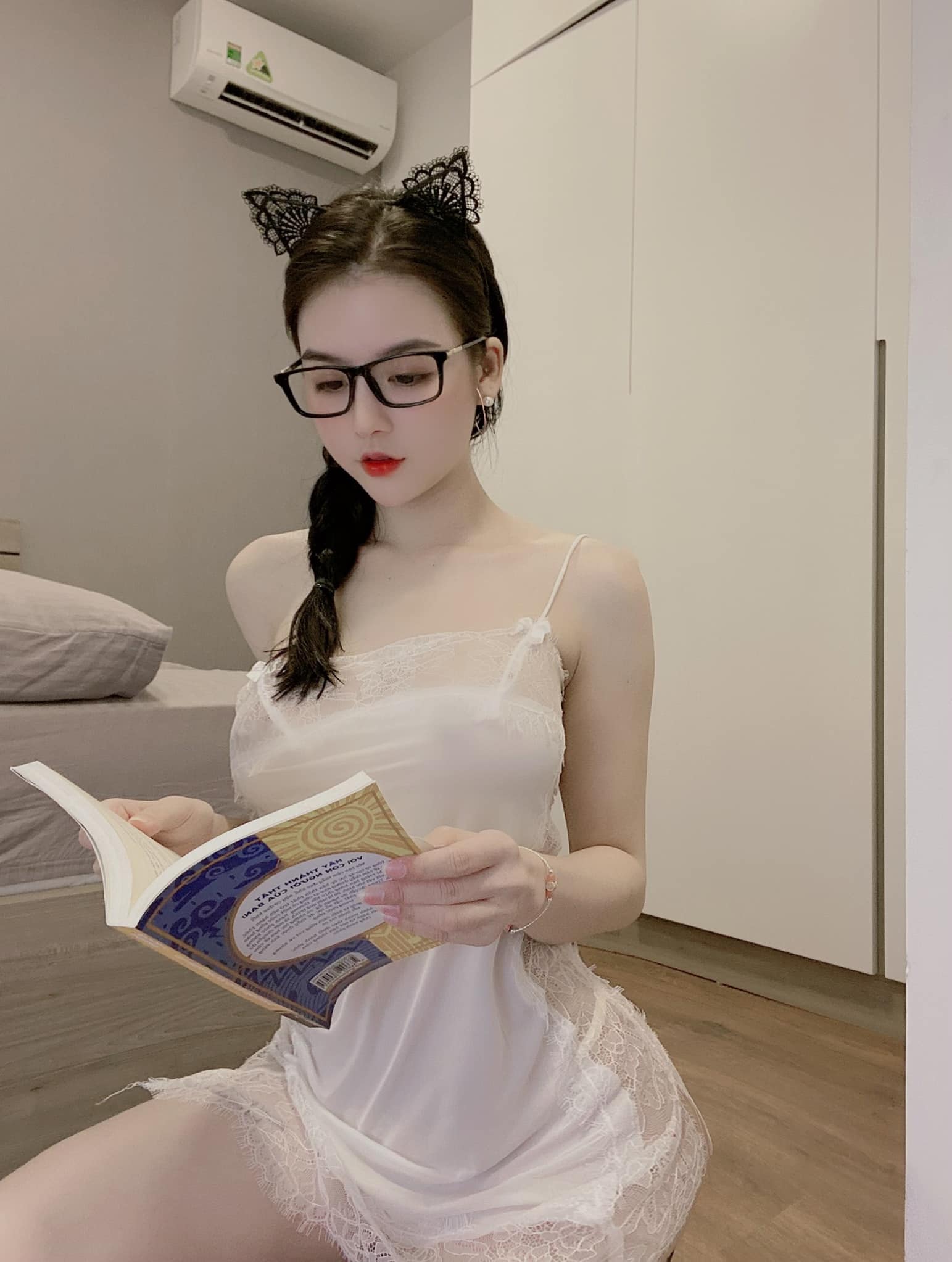 Đứng hình trước thân hình nóng bỏng của Á hậu Nông Lưu Thảo